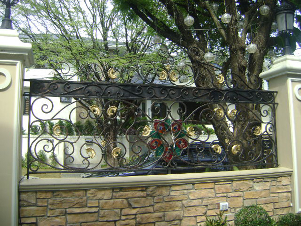 Fence Railing | Cavitetrail, Glass Railings Philippines, Tempered Glass ...